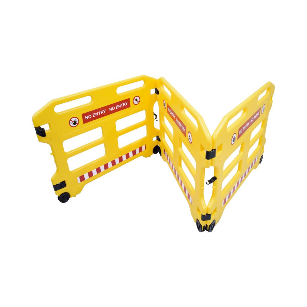 AKC | Mobile Plastic Barrier | 300 cm